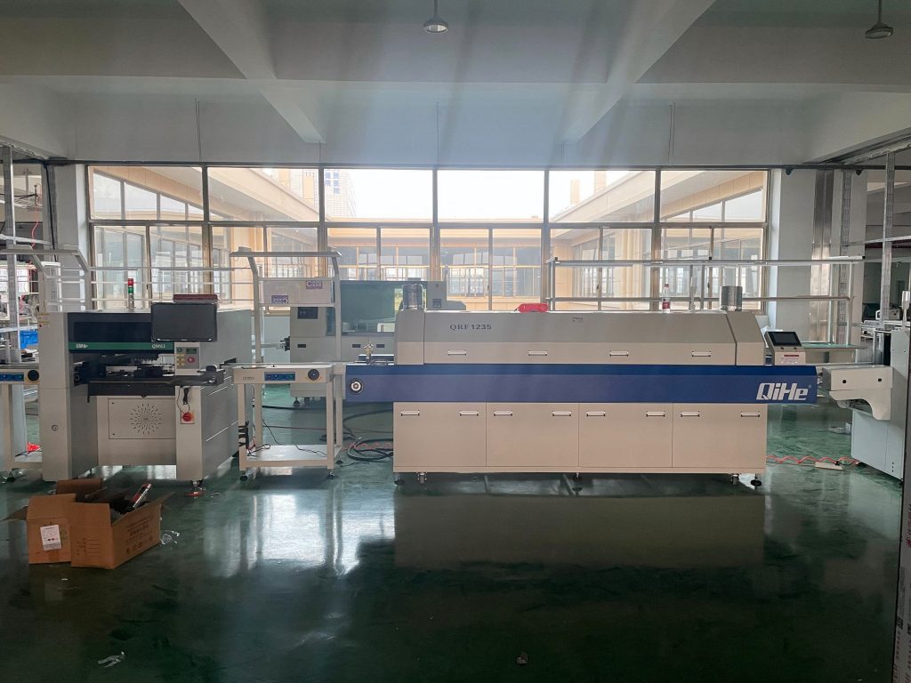 Smt pick and place machine QM61 SMTand THT clean room design