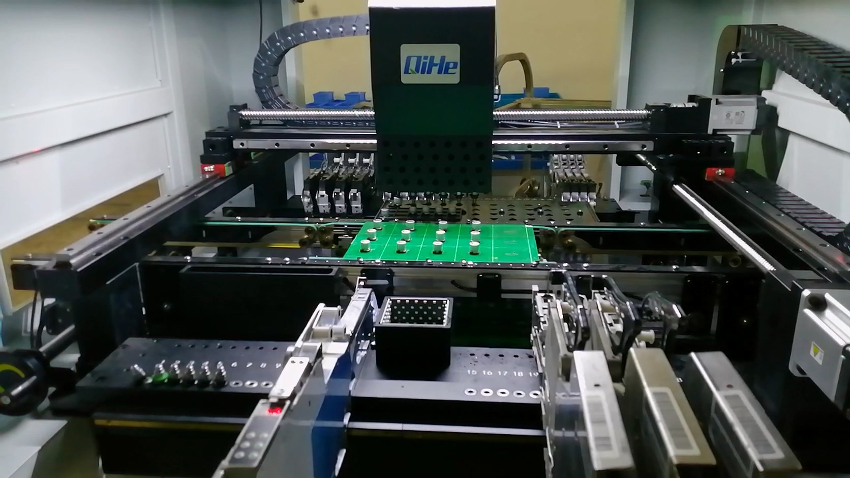QM61 P&P placing SMD electrolysis 13.5mm height QiHe smt pick and place machine video - Smt pick ...