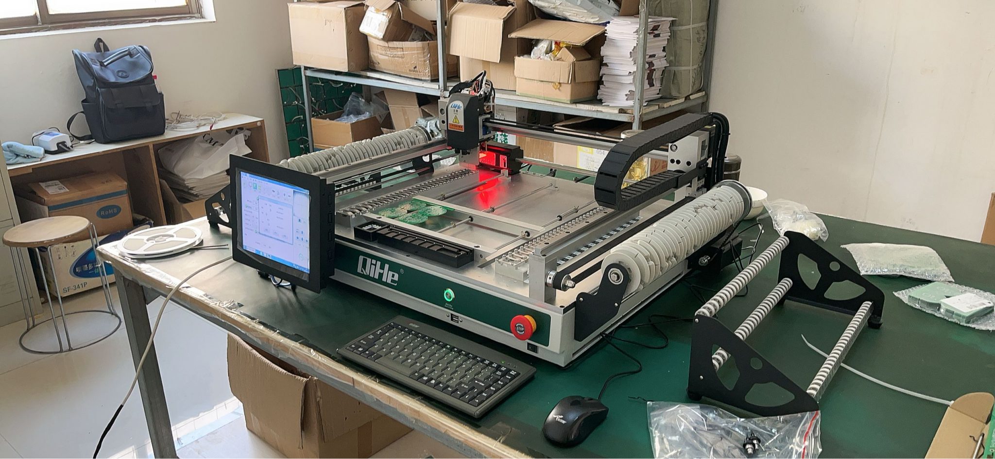 pick and place machine TVM802B plus desktop operation video